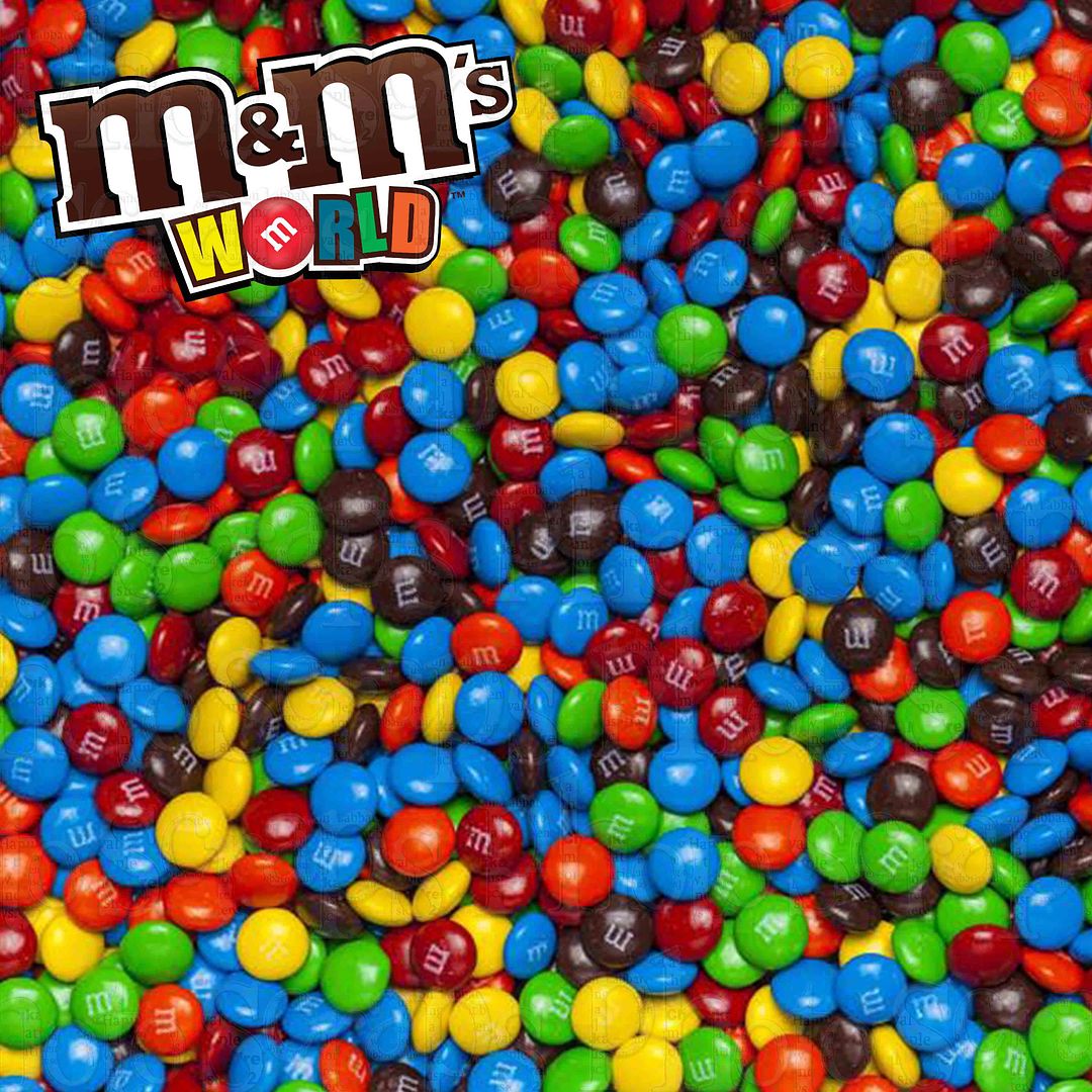 M & M World paper – Photo Scraps